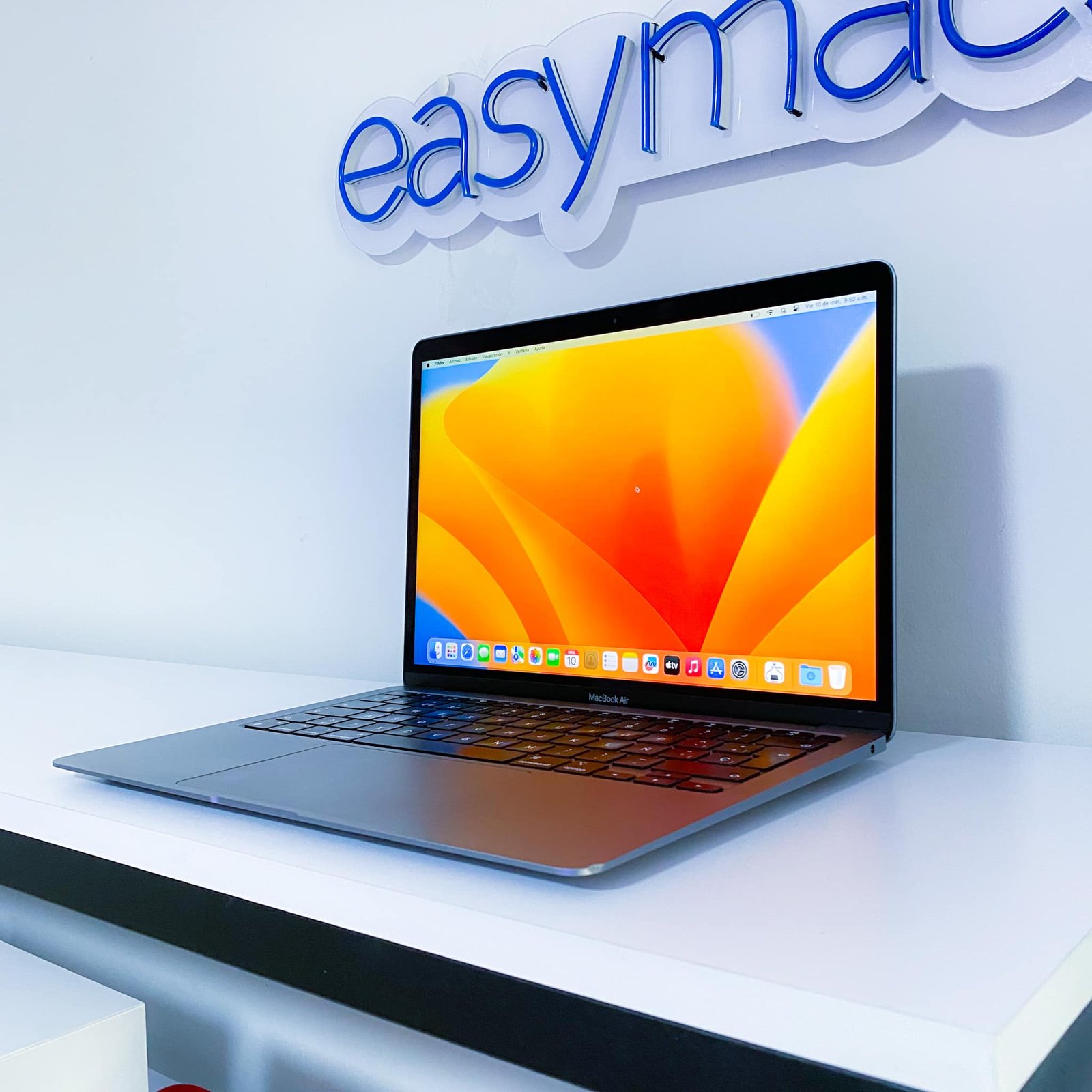 MacBook Air Retina 2018 8GB 256 SSD | easymac.co
